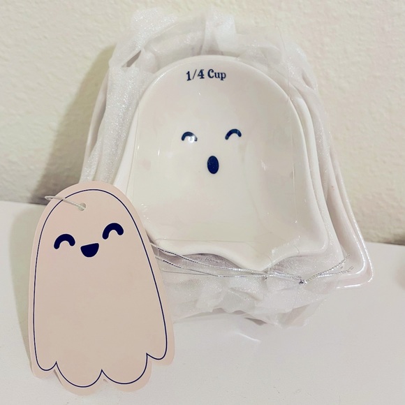 10 Strawberry Street | Kitchen | New Halloween Ghost Measuring Cups ...